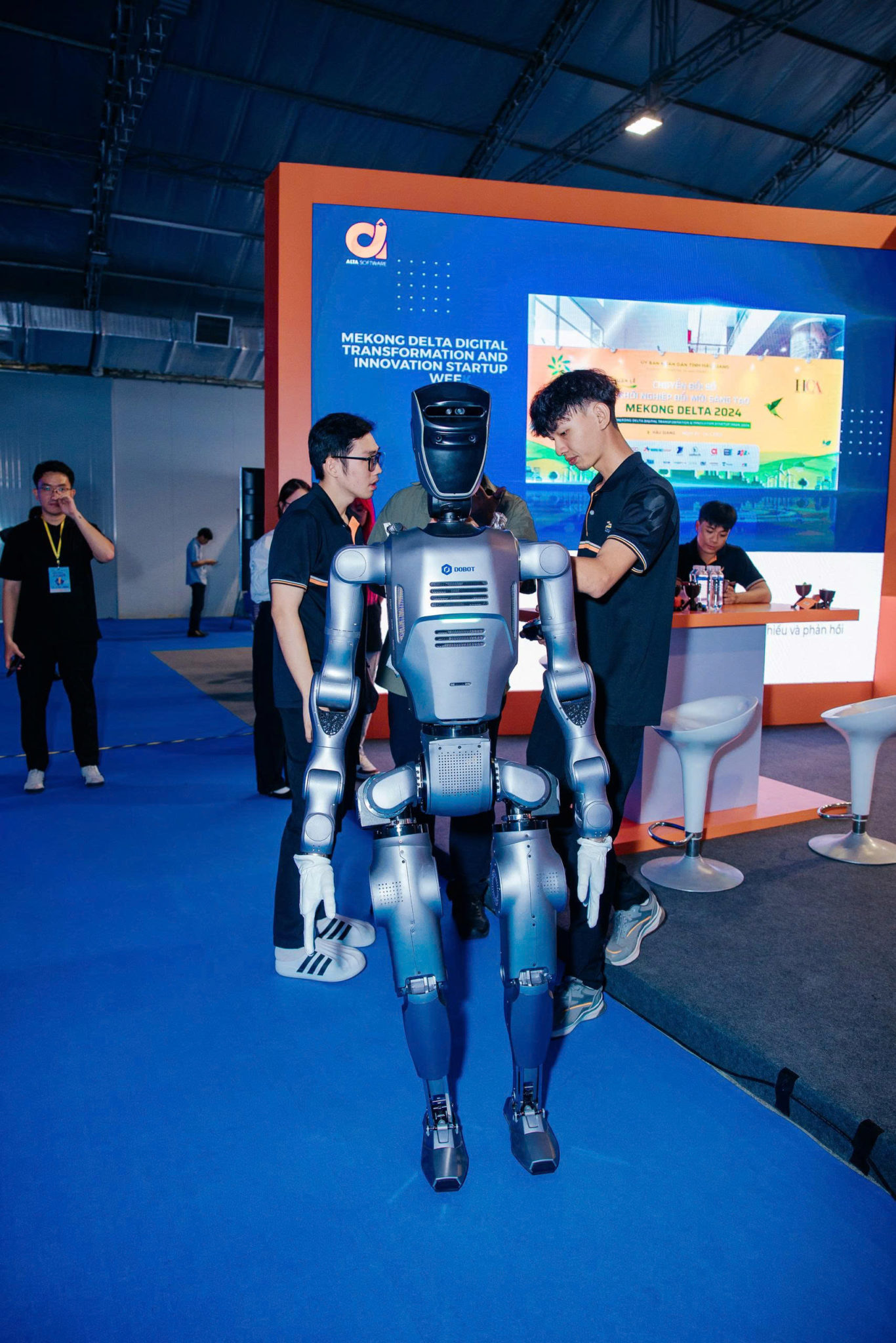 XU HƯỚNG ROBOT 2025: XU HƯỚNG CÔNG NGHỆ 2025 MỞ RA KỶ NGUYÊN TỰ ĐỘNG ...